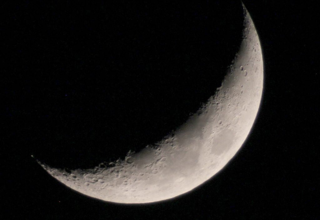 Buy Astronomical telescope in Karachi, Pakistanfor moon and planets