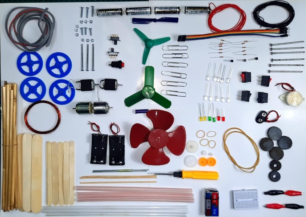 Buy Kit 4 Curious Inventor Kid 100 items in a kit now online in Pakistan